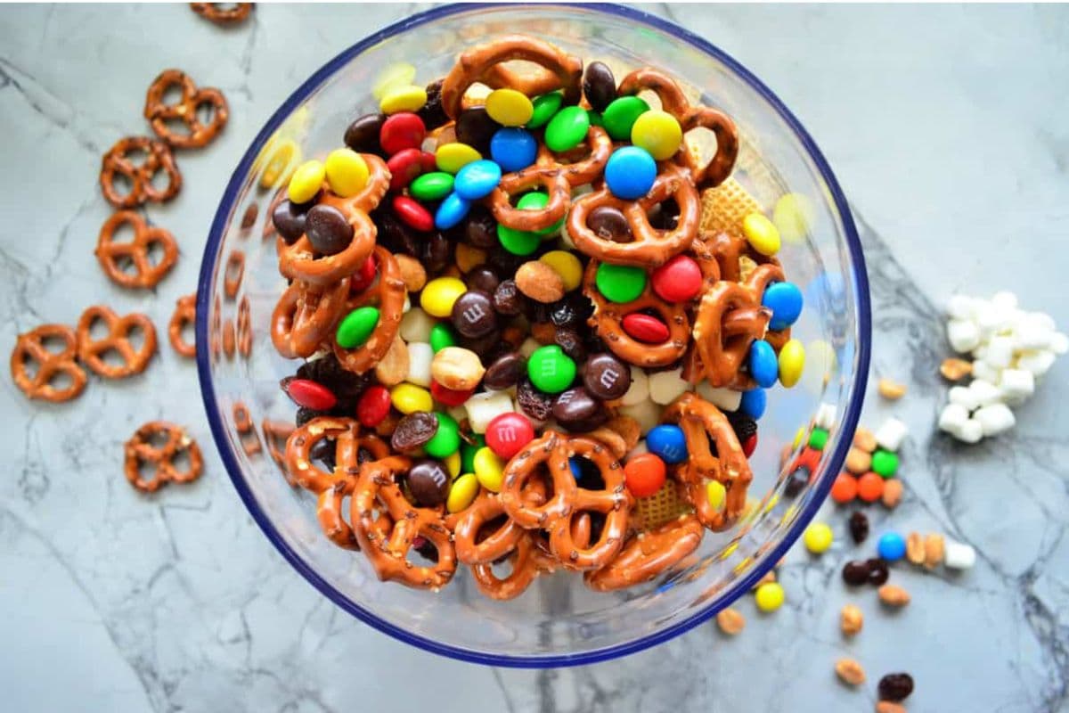 10 Irresistible Family Night Snacks For Easy Movie & Game Nights